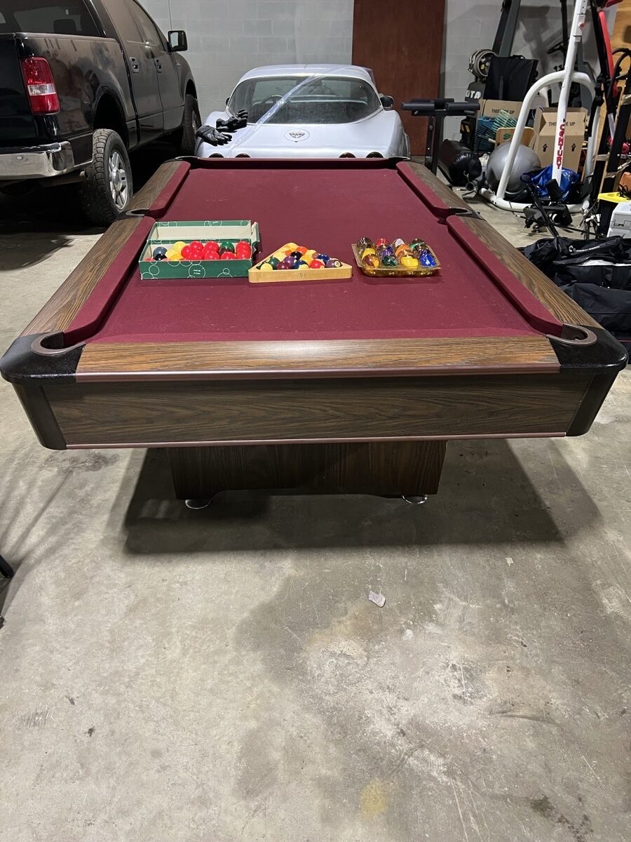 Pool Table with Snooker and Pool Balls – 12 Cues
