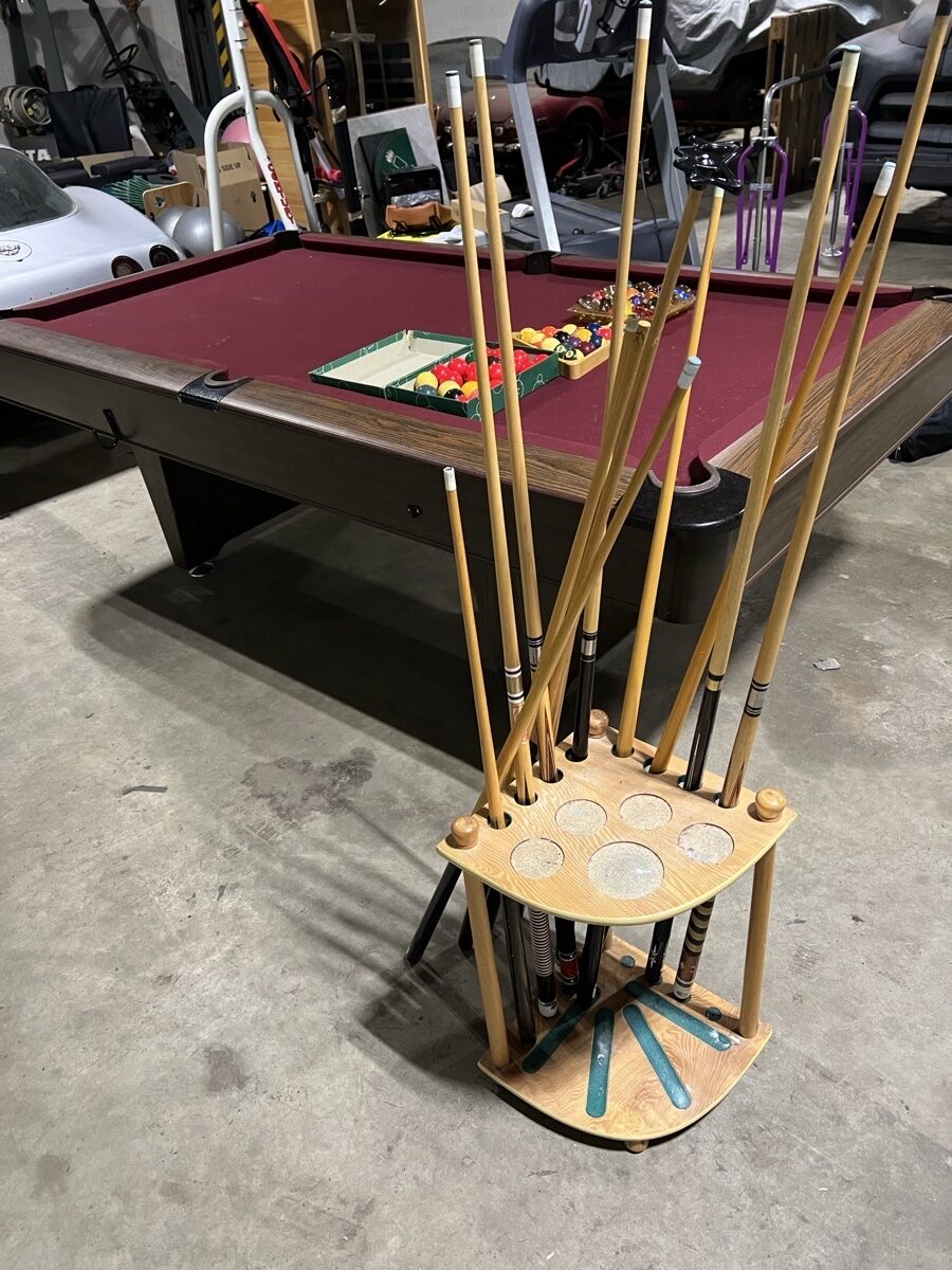 Pool Table with Snooker and Pool Balls – 12 Cues